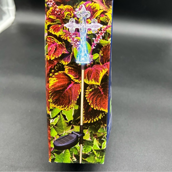 Wilson & Fisher | Other | Wilson Fisher Solar Acrylic Stake Cross Led ...